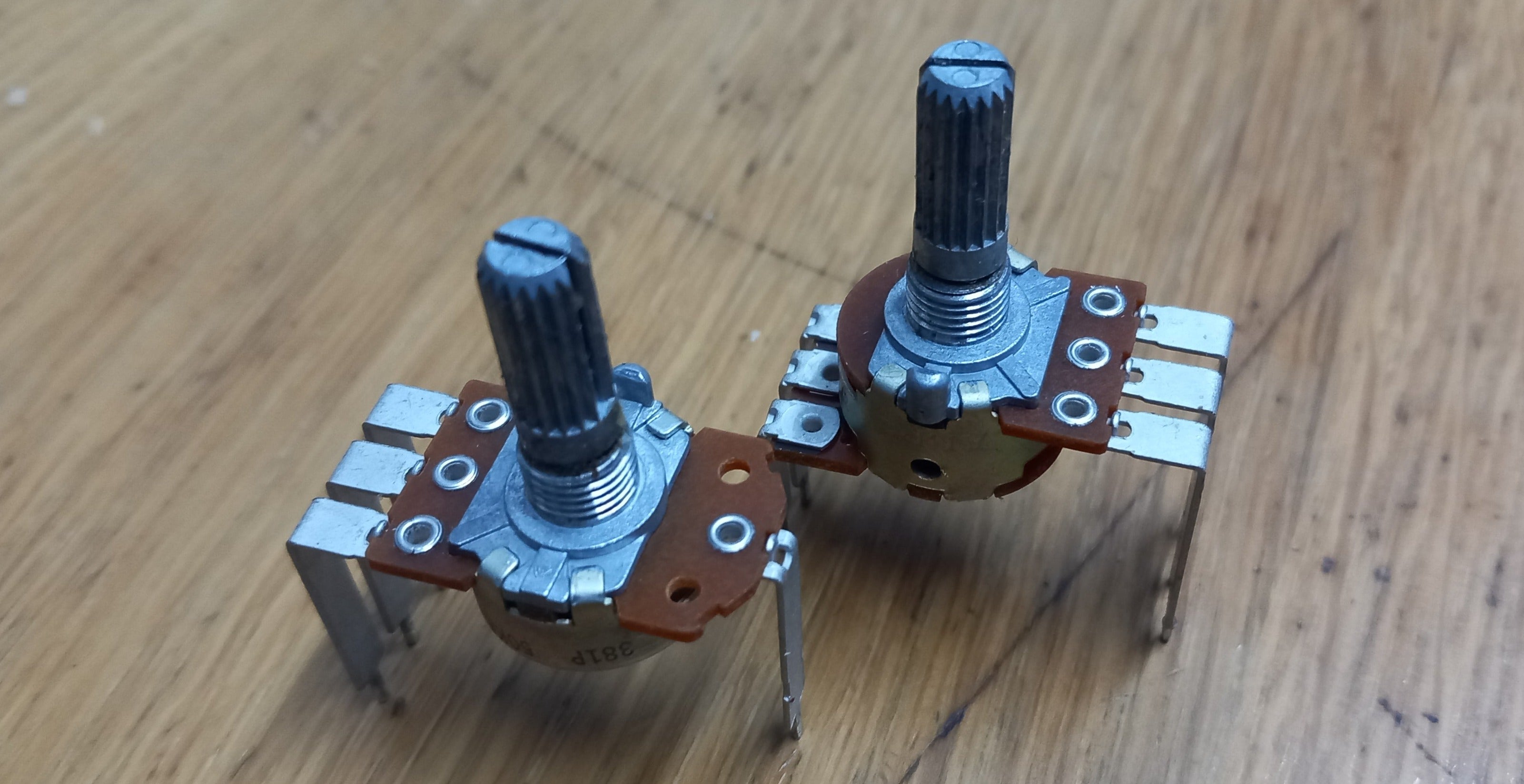 Fostex 350 and others Variable resistors alps 381 series – Tascam Ninja